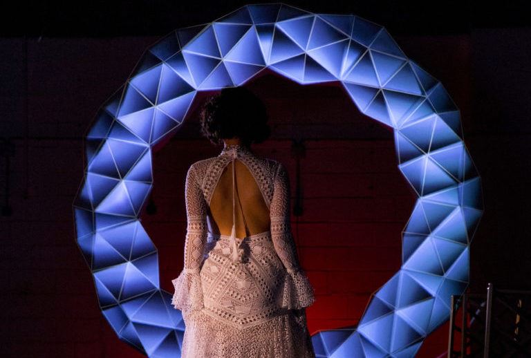 Olga Kit Olga, structure kit for 3D projection mapping | Optoma Europe